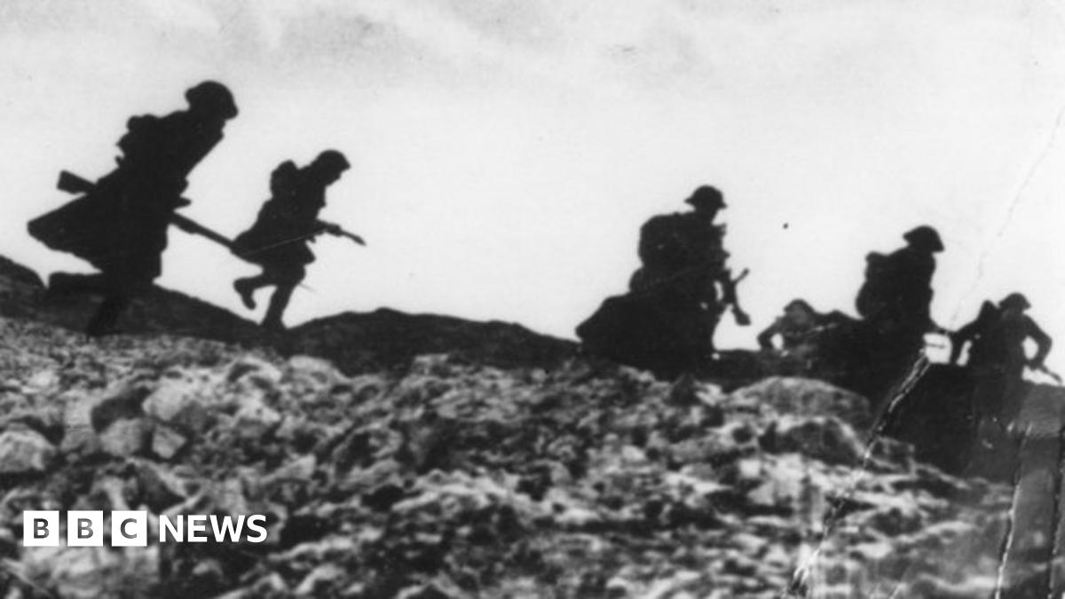 WW1: Surviving 'hell on earth' at Mametz Wood - BBC News