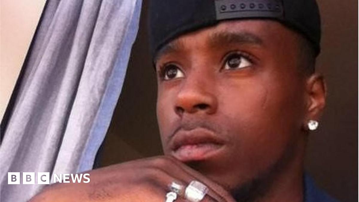 Rowan Thomas-Williams' mother appeals over his killers - BBC News