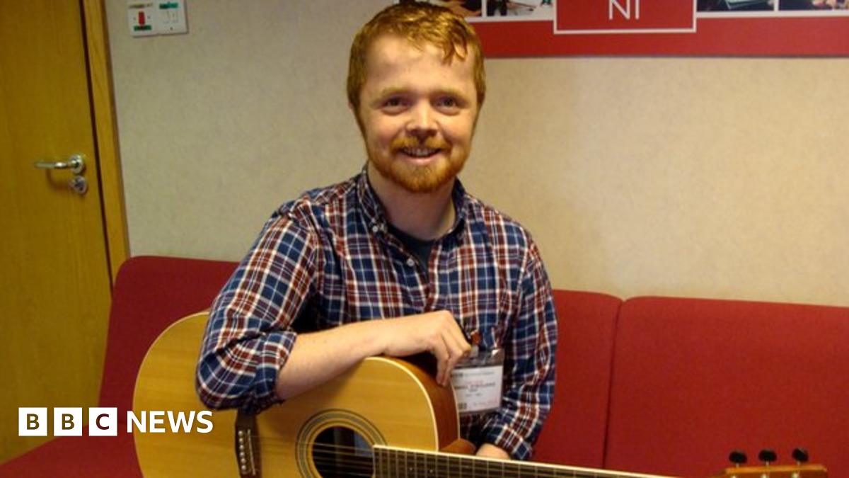 Heaven's Streets: Daniel O'Rourke's tribute to kidney donor - BBC News