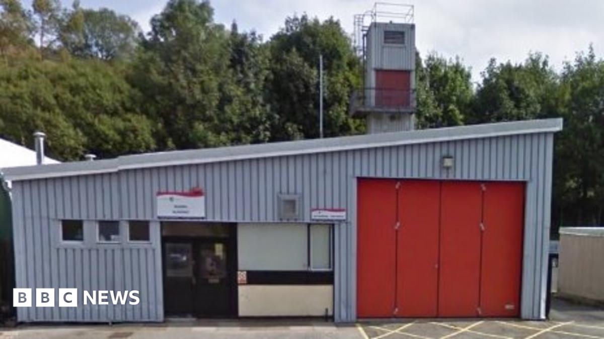 Councillors back calls to save Blaina fire station - BBC News