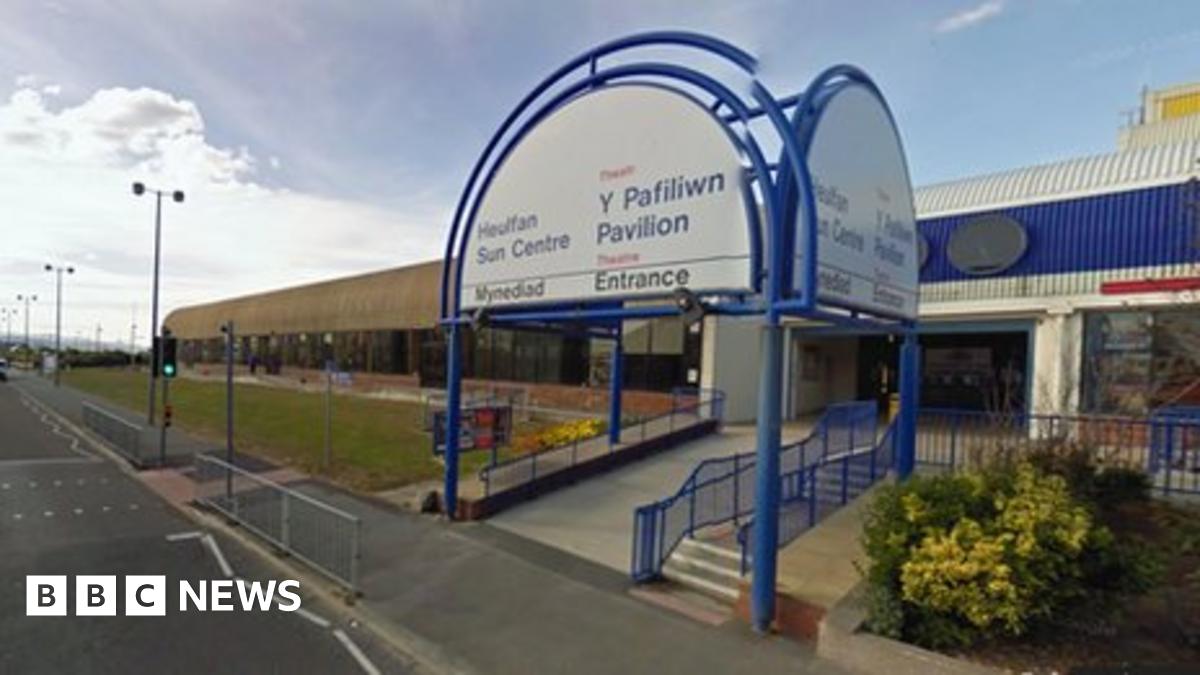 Rhyl regeneration: Firms interest in new leisure facilities - BBC News