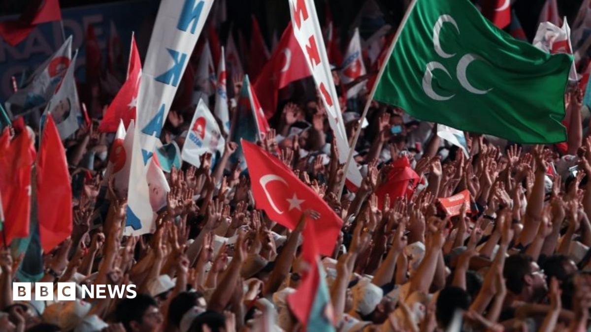 Turkey election: Candidates hold final campaign rallies - BBC News