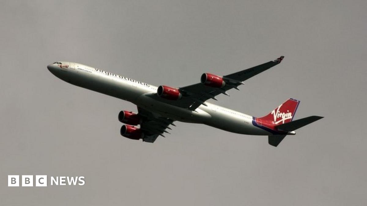 Rowdy passenger forces London-bound plane to turn back - BBC News