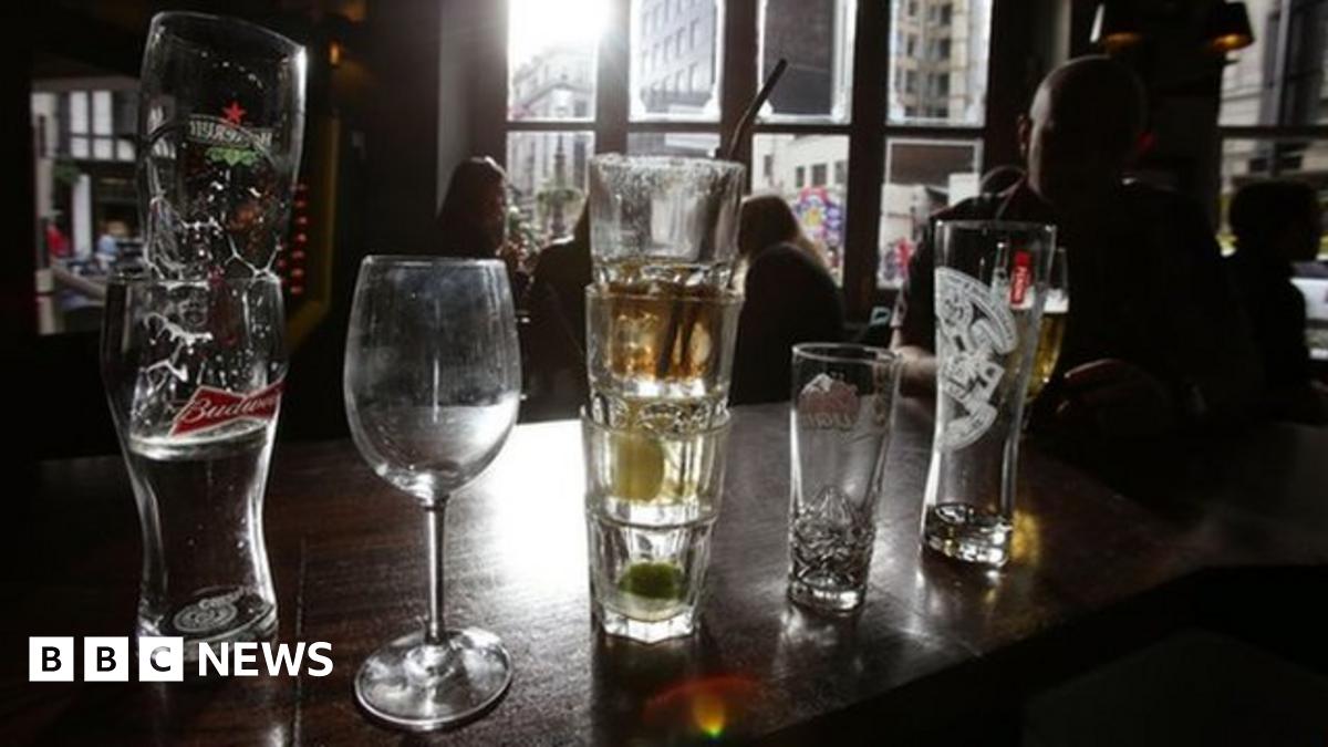 Law change needed to save pubs, says Campaign for Real Ale - BBC News