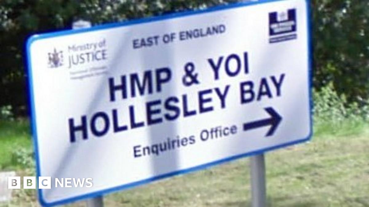 Suffolk Hollesley Bay prisoners on run for 10 years - BBC News