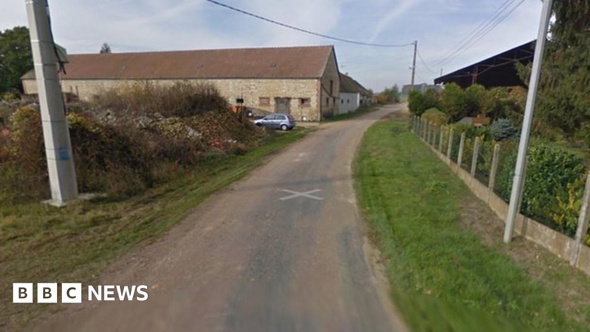 Jewish group asks France to rename 'Death to Jews' hamlet - BBC News