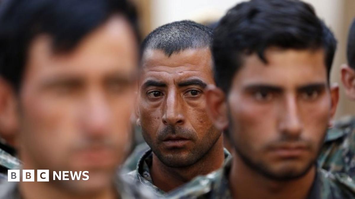 Jihadis accused of new massacres in Iraq and Syria - BBC News