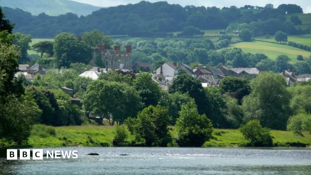 Hay bus service to Hereford saved by local group - BBC News
