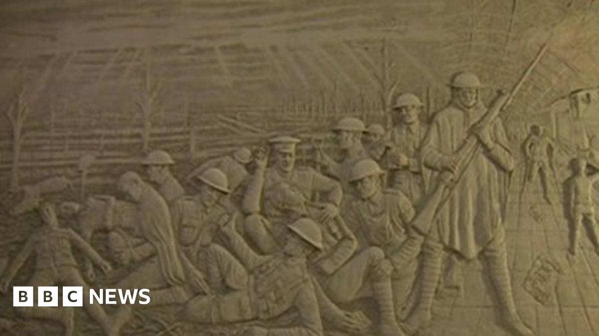 Prince Edward to unveil WW1 Liverpool Pals memorial - BBC News