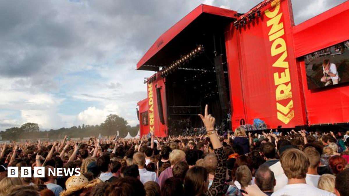 Reading Festival tickets not sent out by See Tickets - BBC News