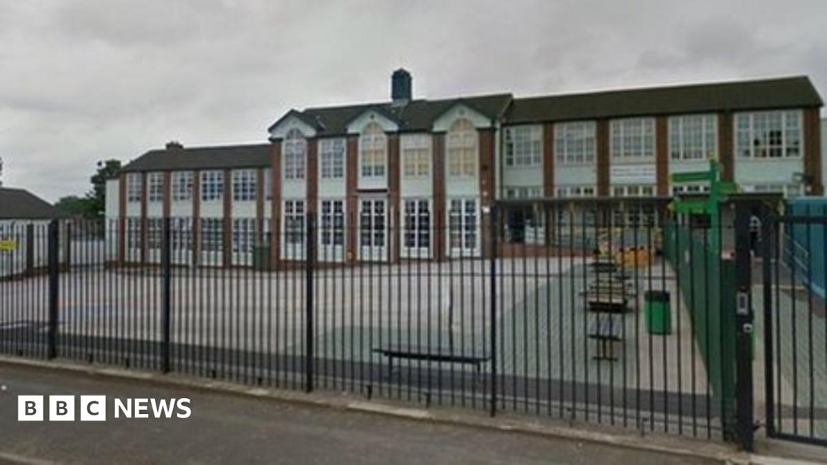Trojan Horse: Oldknow Academy to join national chain - BBC News