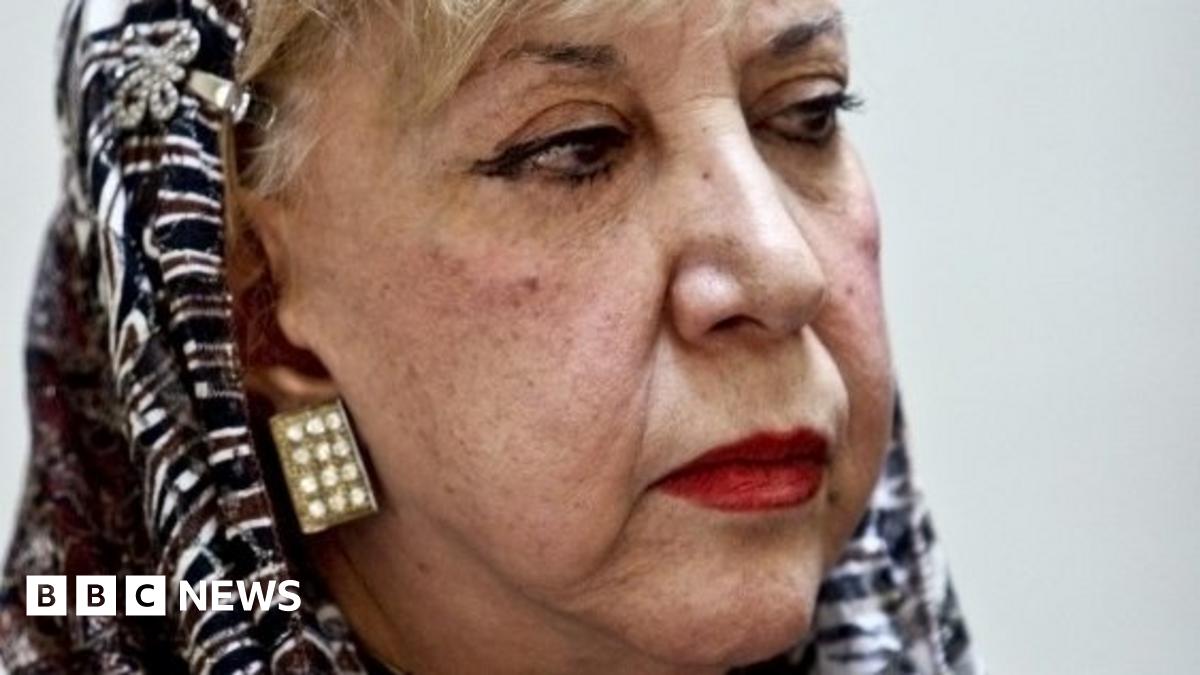 Simin Behbahani: Formidable Iranian poet and fearless activist - BBC News