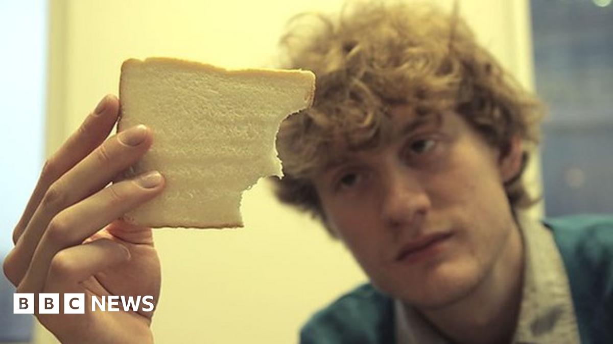 Foster's Edinburgh Comedy awards shortlist announced - BBC News