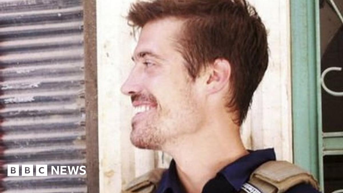 Profile: James Foley, US journalist beheaded by Islamic State - BBC News