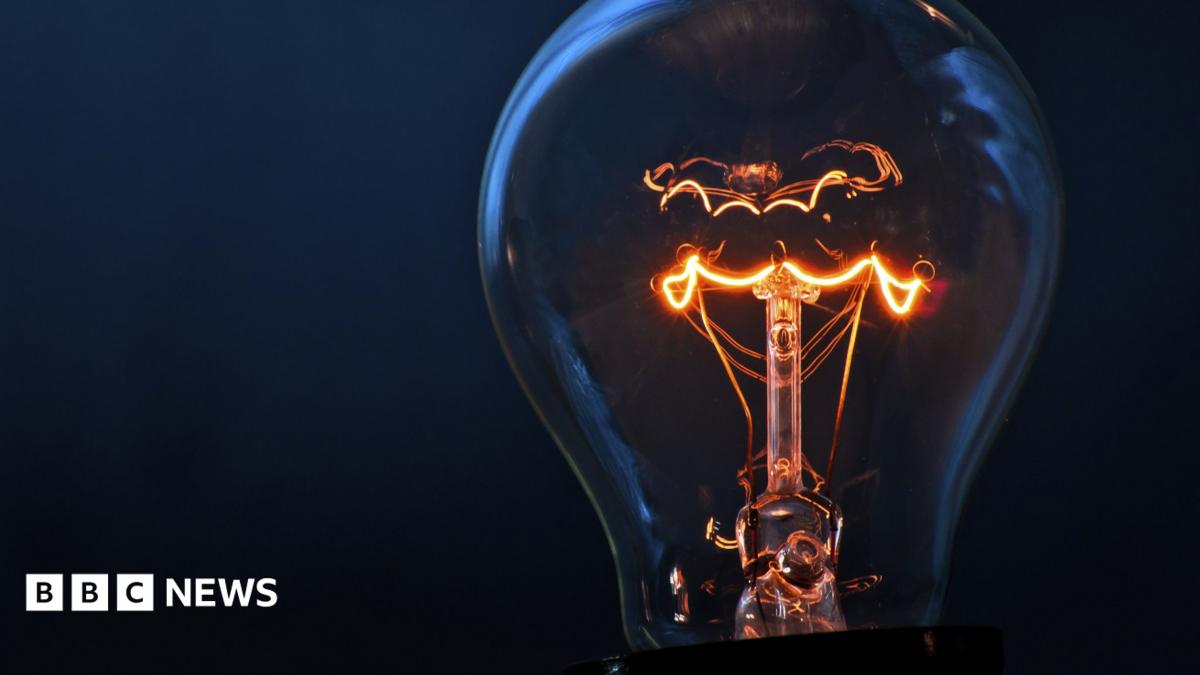 Light bulb moment: How a Scots village earned its nickname - BBC News