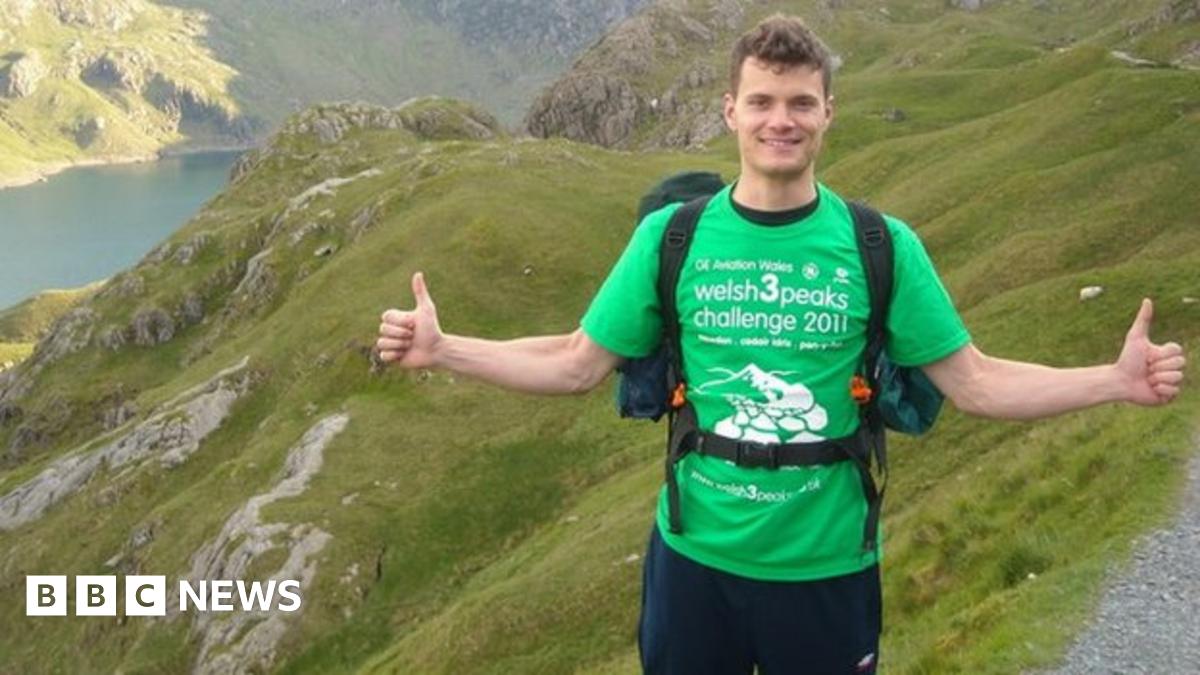 Cyclist Martin Trinder's family pay tribute after death - BBC News