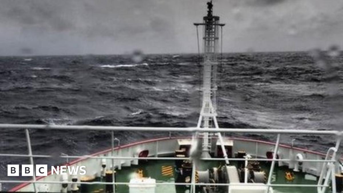 MH370 search faces tough next phase - BBC News