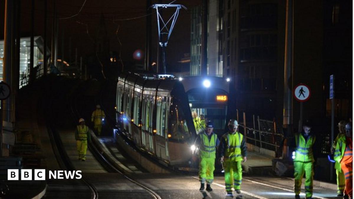 Nottingham tram extension: No date given for opening - BBC News