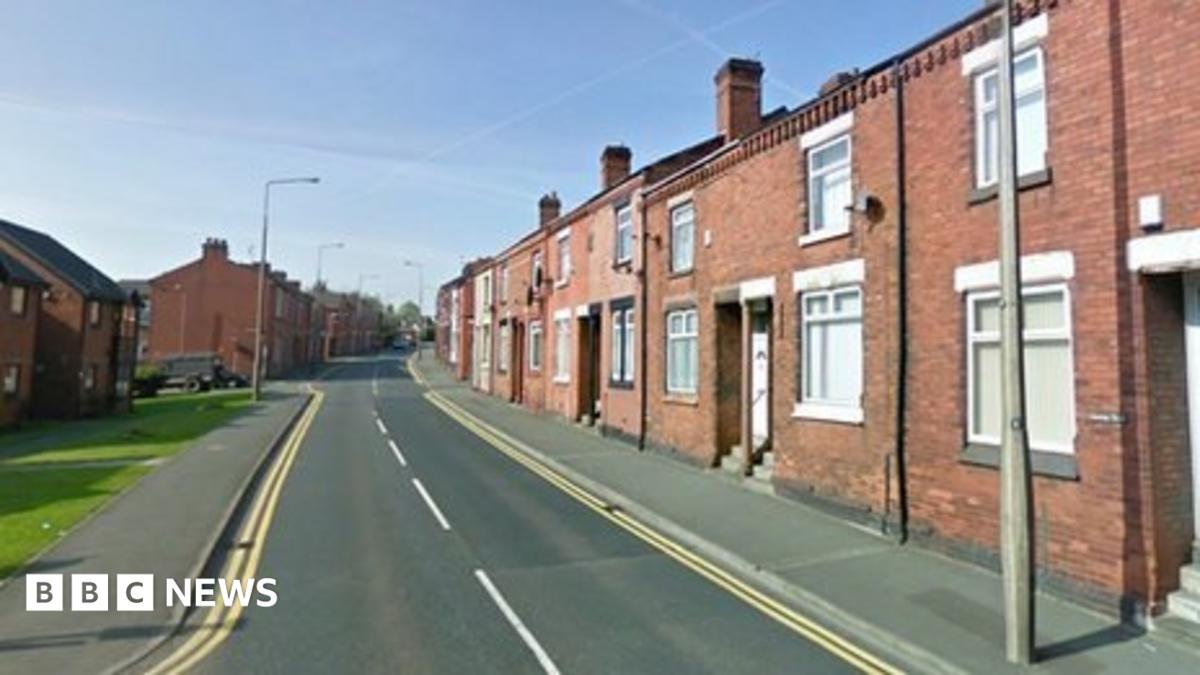 St Helens teenager to go on trial for flat murder - BBC News