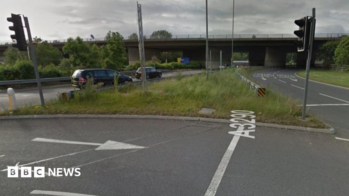 Loddon Viaduct reopens ahead of schedule - BBC News