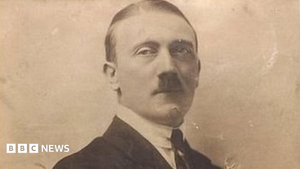 Signed Adolf Hitler photo sold for £10,400 in Cheshire - BBC News