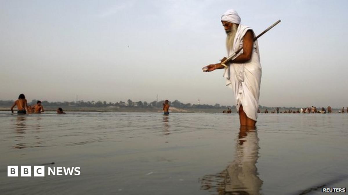 Indian media: Cleaning up Ganges - BBC News