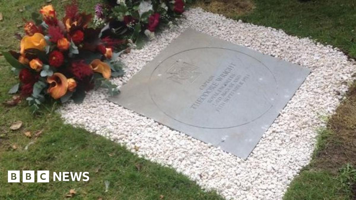 Brighton honours World War One VC hero Theodore Wright - BBC News