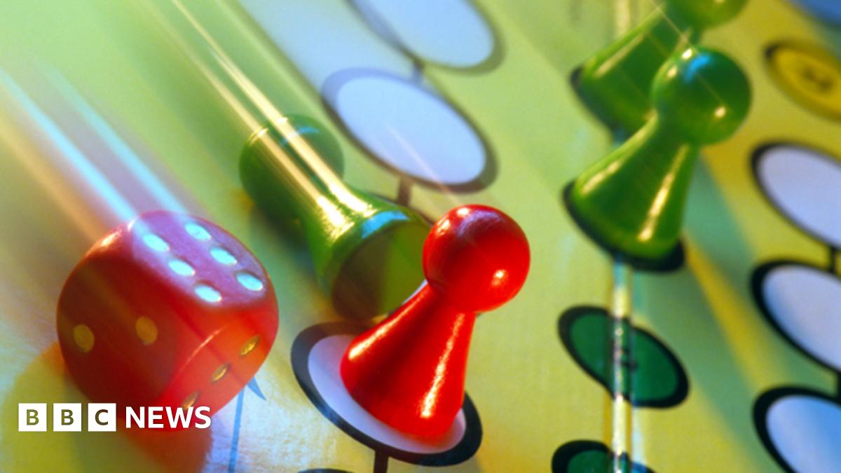 The game that flourished in WW1 trenches - BBC News