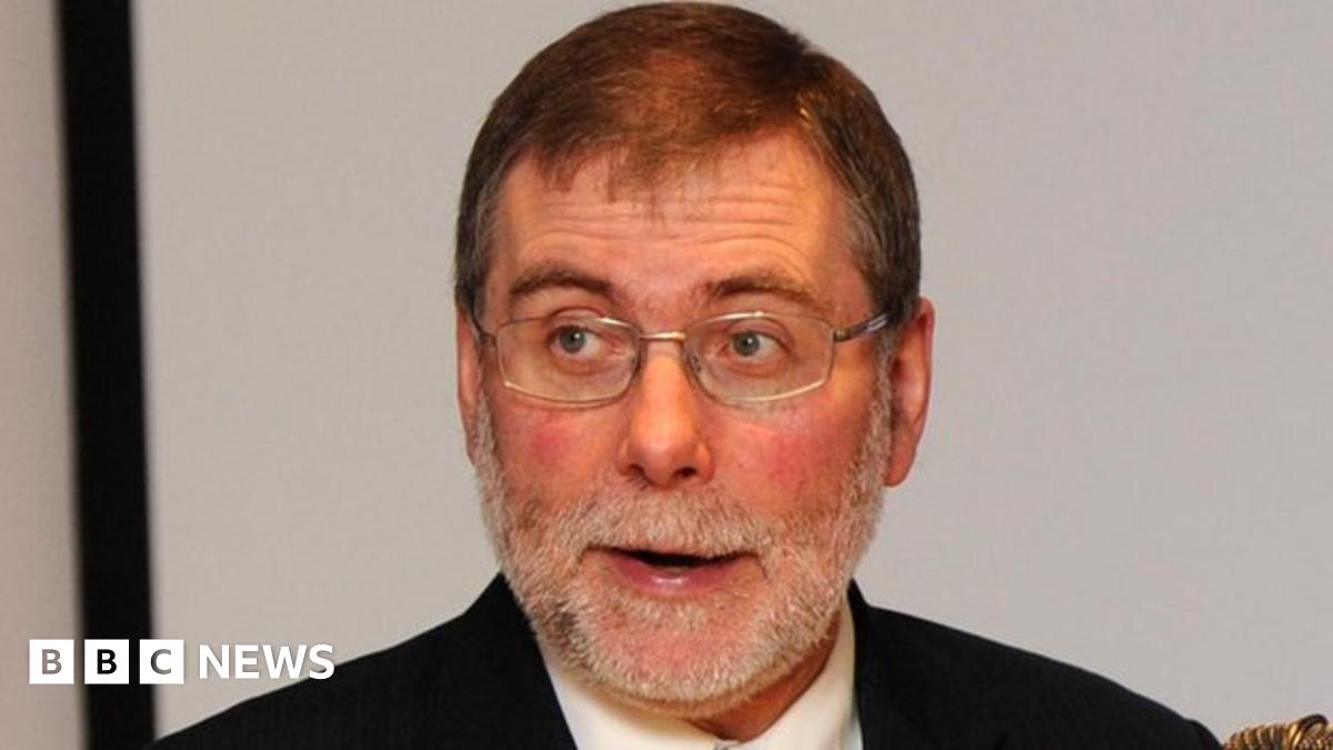 Nelson McCausland 'acted inappropriately', Stormont committee finds ...