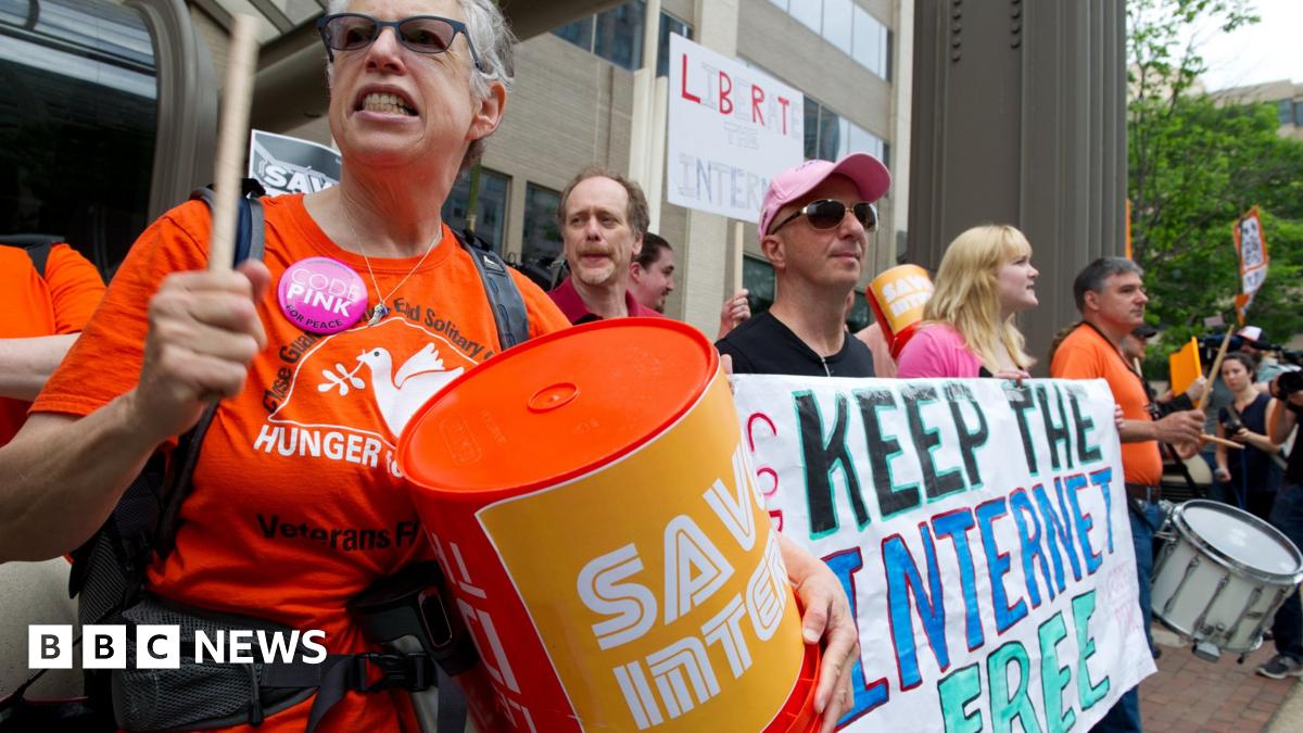 Twitter, Netflix and Reddit hold net neutrality protest - BBC News