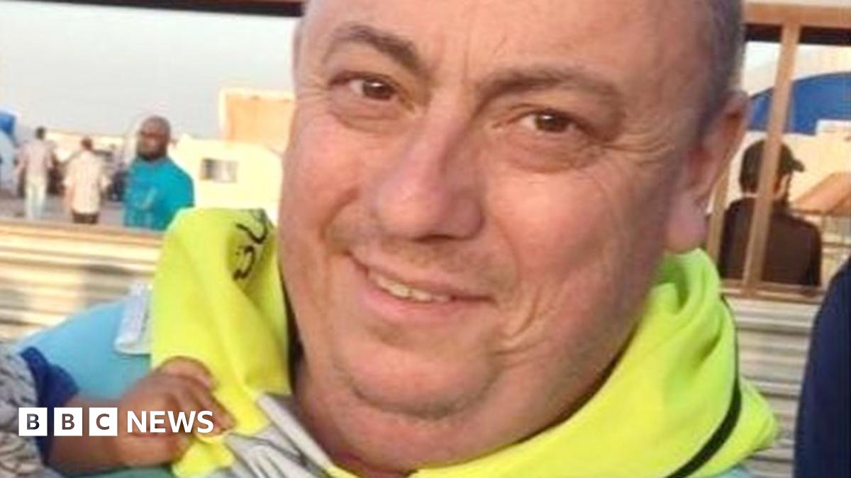 Alan Henning: An ordinary man who wanted to help Syrians - BBC News