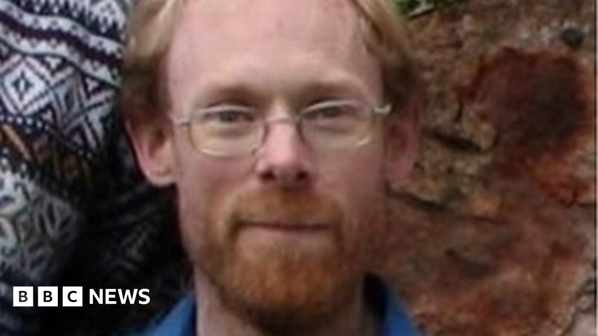 Remains of Edinburgh man found four years after disappearance - BBC News