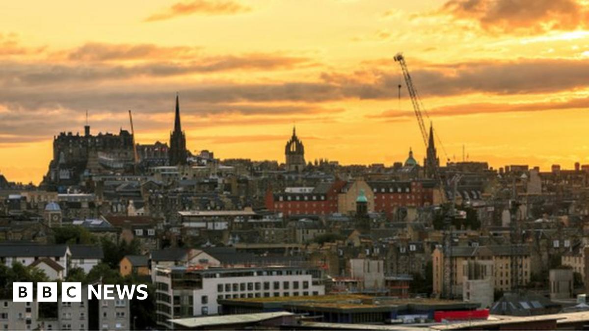 Italian separatists mix up Edinburgh with two other cities - BBC News