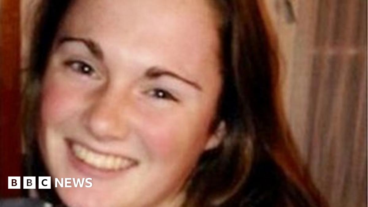 Hannah Graham: Police issue arrest warrant - BBC News