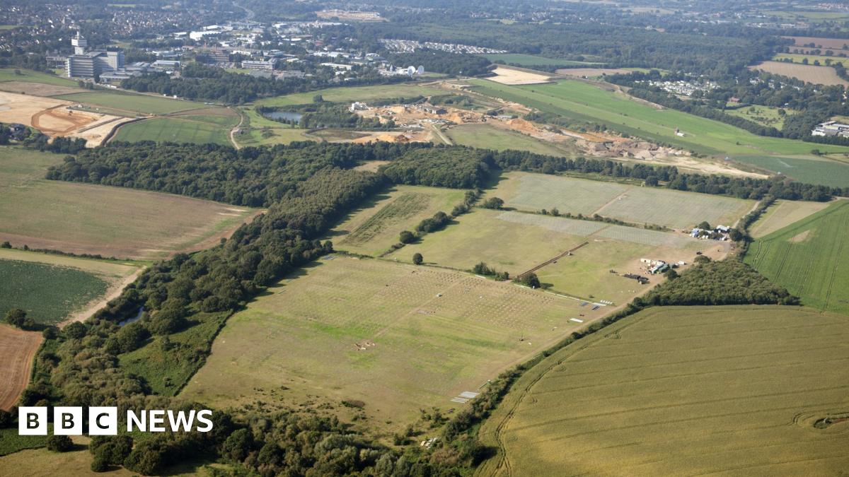 BT Adastral Park site signs £26m solar farm deal - BBC News
