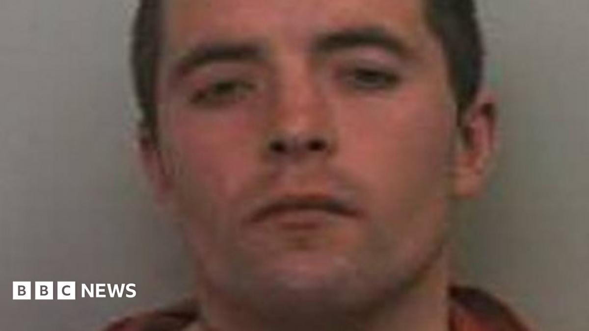 Ashley Dodd jailed over Nuneaton hoax child death calls - BBC News