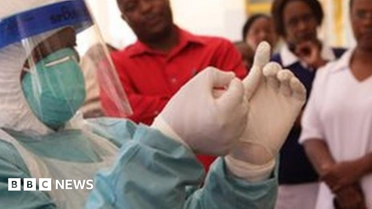 Ebola fear: 'Having a small fever makes you very afraid' - BBC News