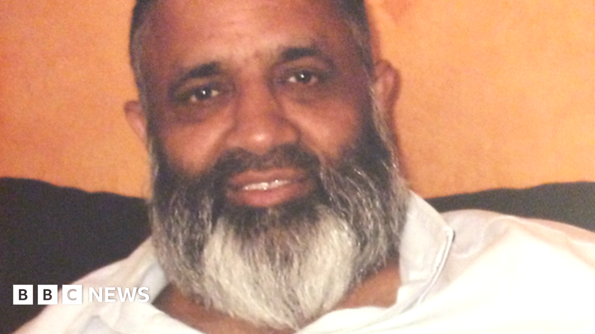 Blasphemy case: Scot shot in Pakistan jail - BBC News