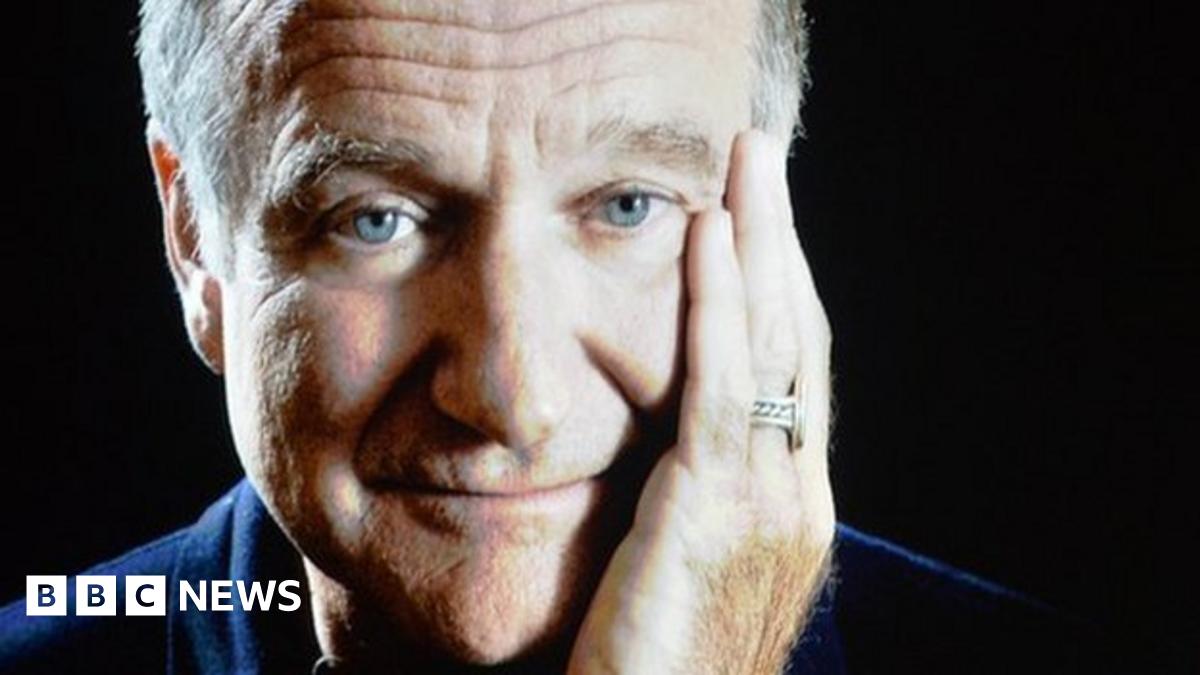 Robin Williams is remembered at private tribute - BBC News