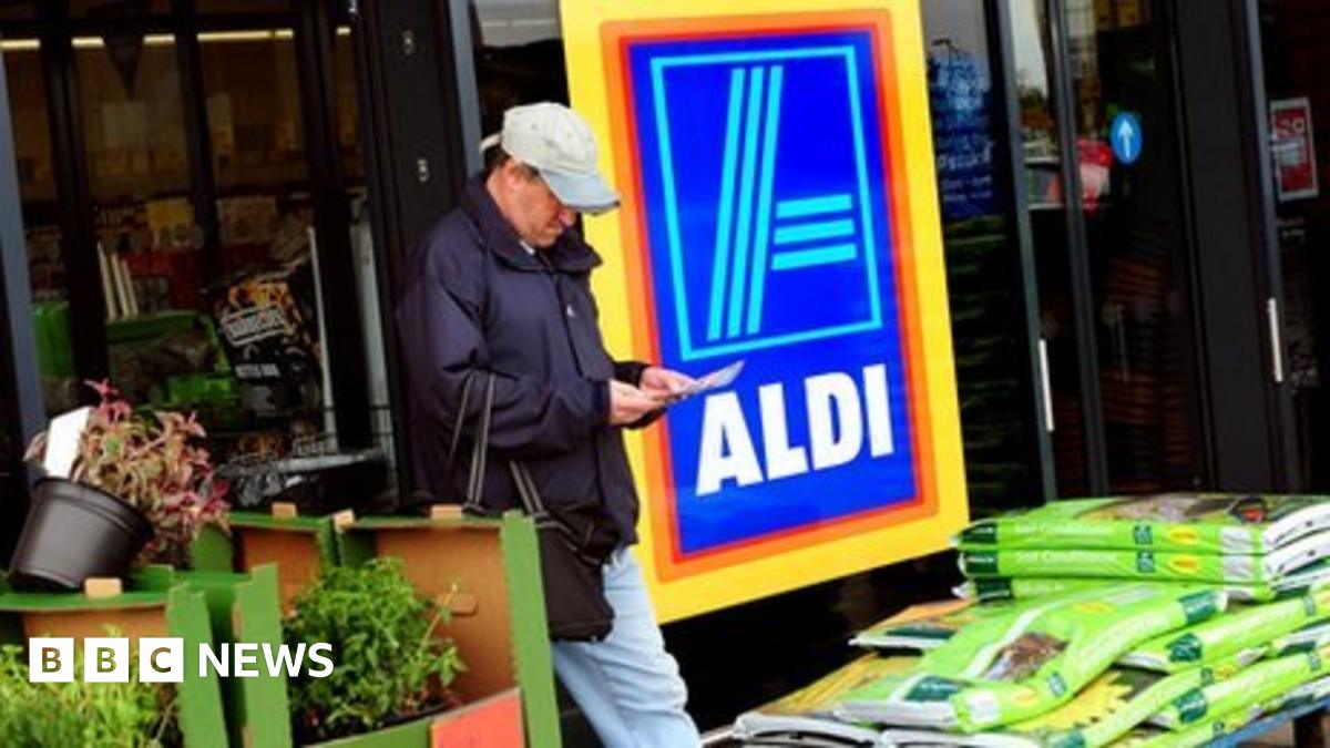 Aldi supermarket chain posts big rise in pre-tax profit - BBC News