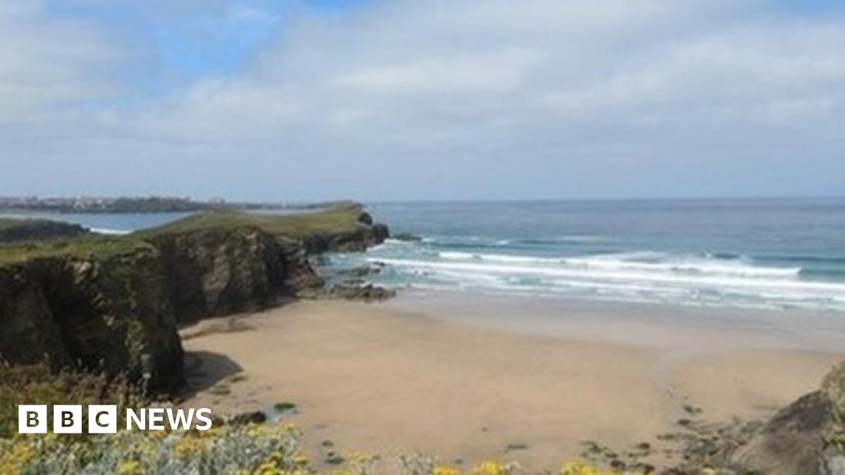 Woman dies after Newquay cliff fall - BBC News