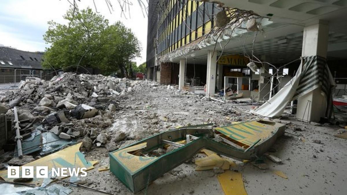 Bracknell new town centre construction begins - BBC News