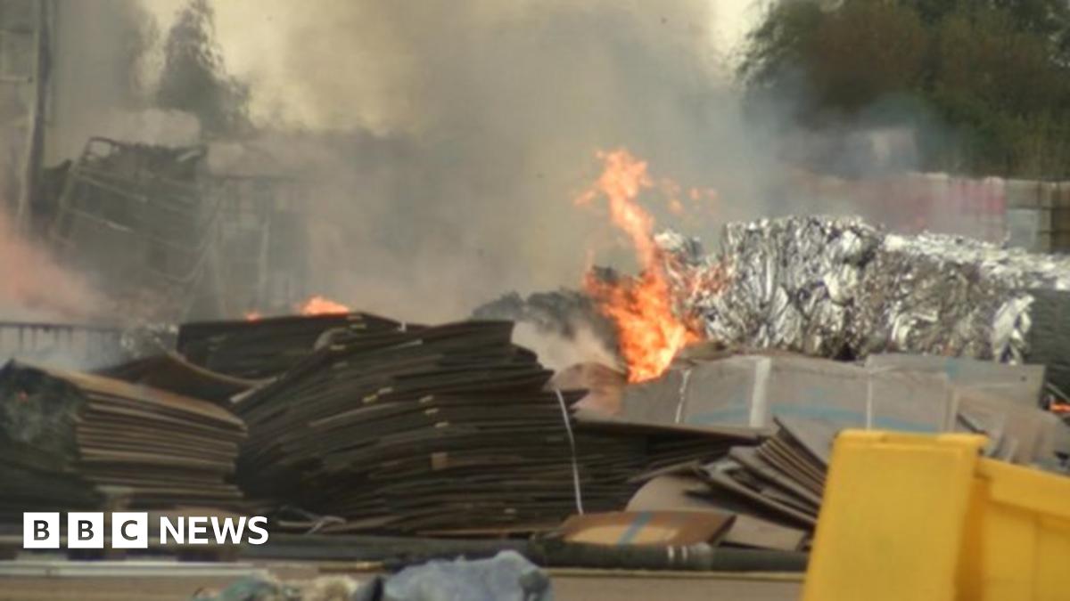 Hull Cleartech Waste recycling plant fire fought by crews - BBC News
