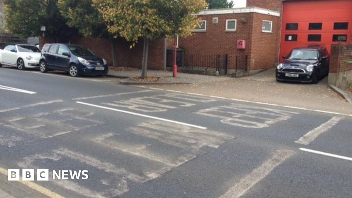 'New' keep clear signs warn drivers of defunct Radlett fire station ...