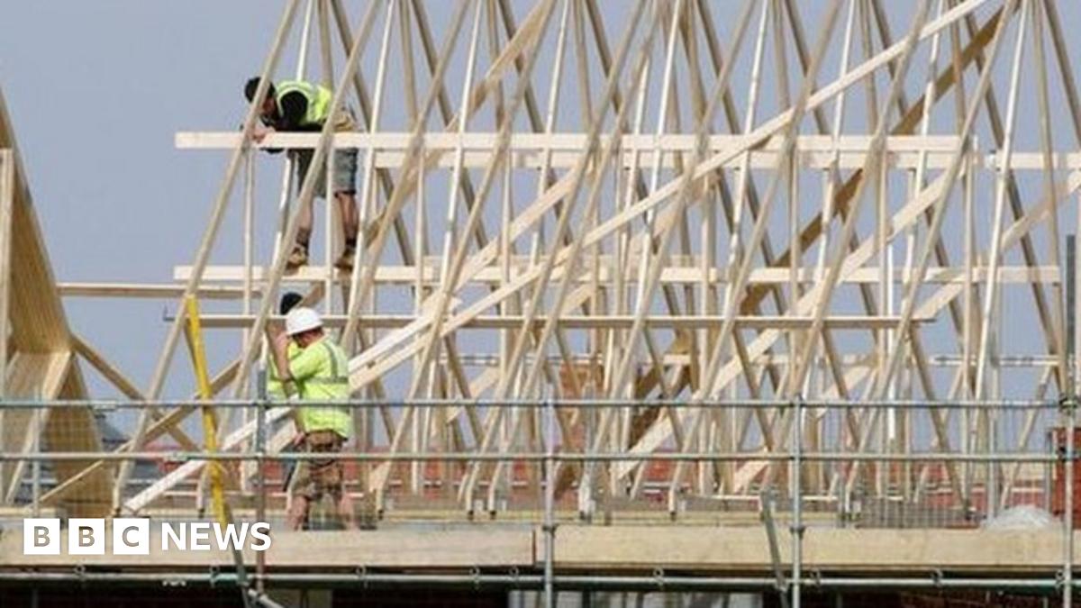 Planning laws 'need to protect Welsh language' - BBC News