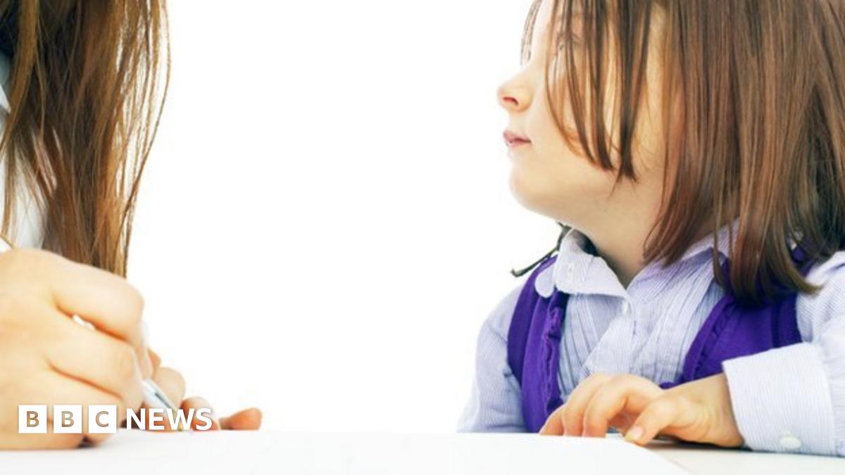 Disabled children's behaviour 'deteriorates at school' - BBC News