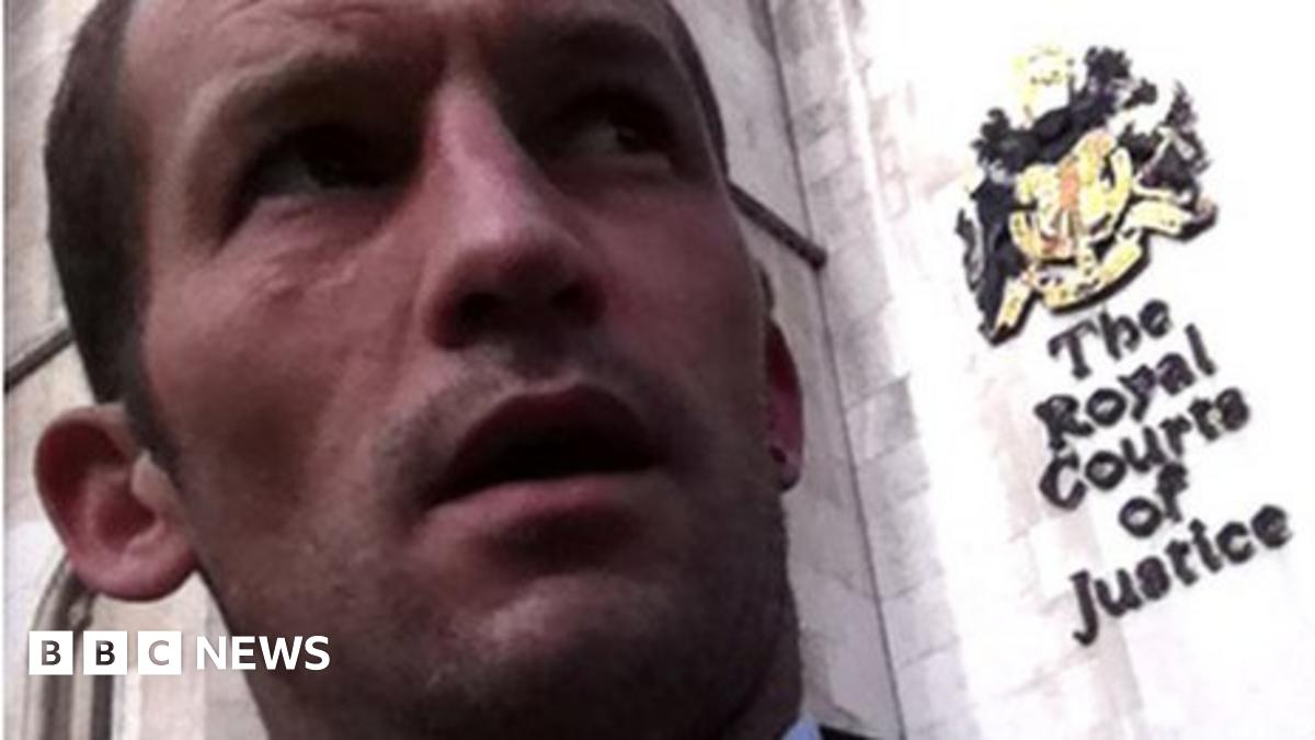 Dragons' Den man Danny Bamping sues council for £5m - BBC News