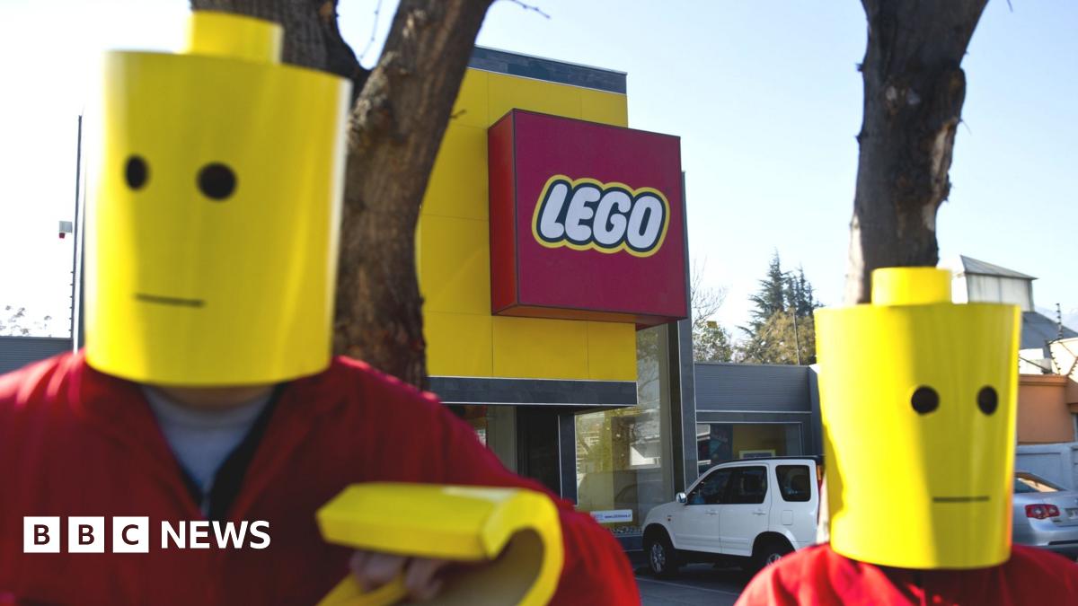 Lego 'won't renew' contract with Shell after Greenpeace campaign - BBC News