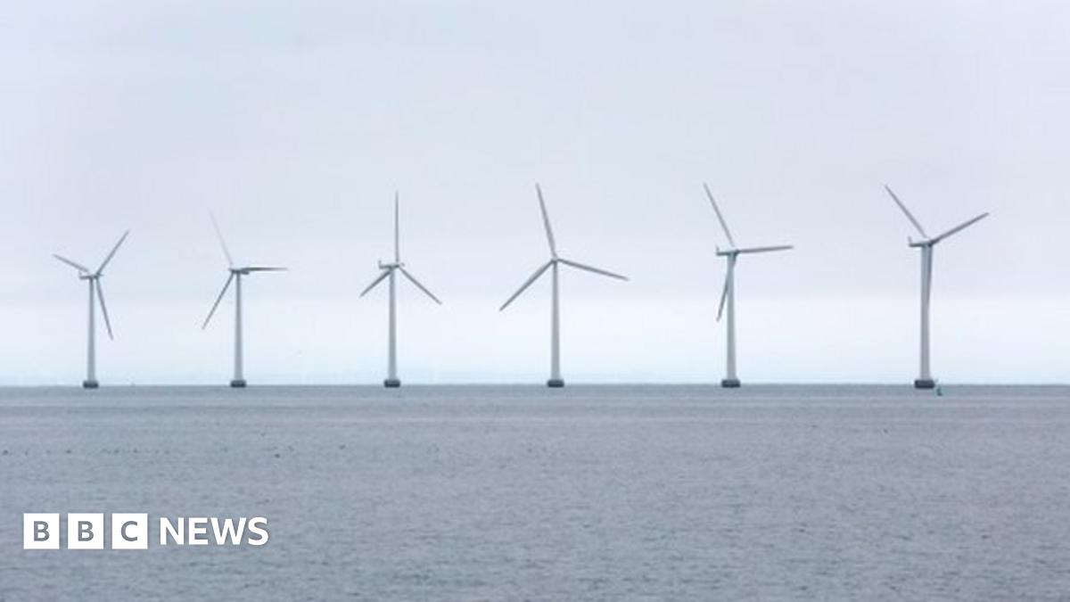 Four wind farms off the Tay and Forth win approval - BBC News