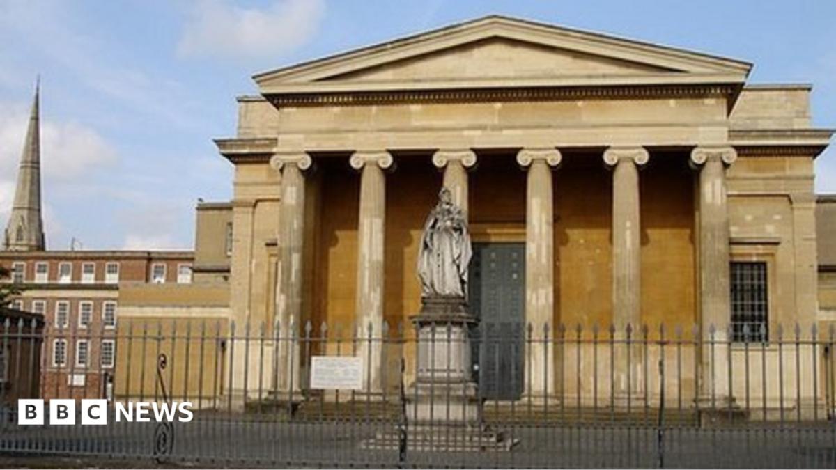 Ledbury mother Mary Kidson took daughter 'doctor shopping' - BBC News